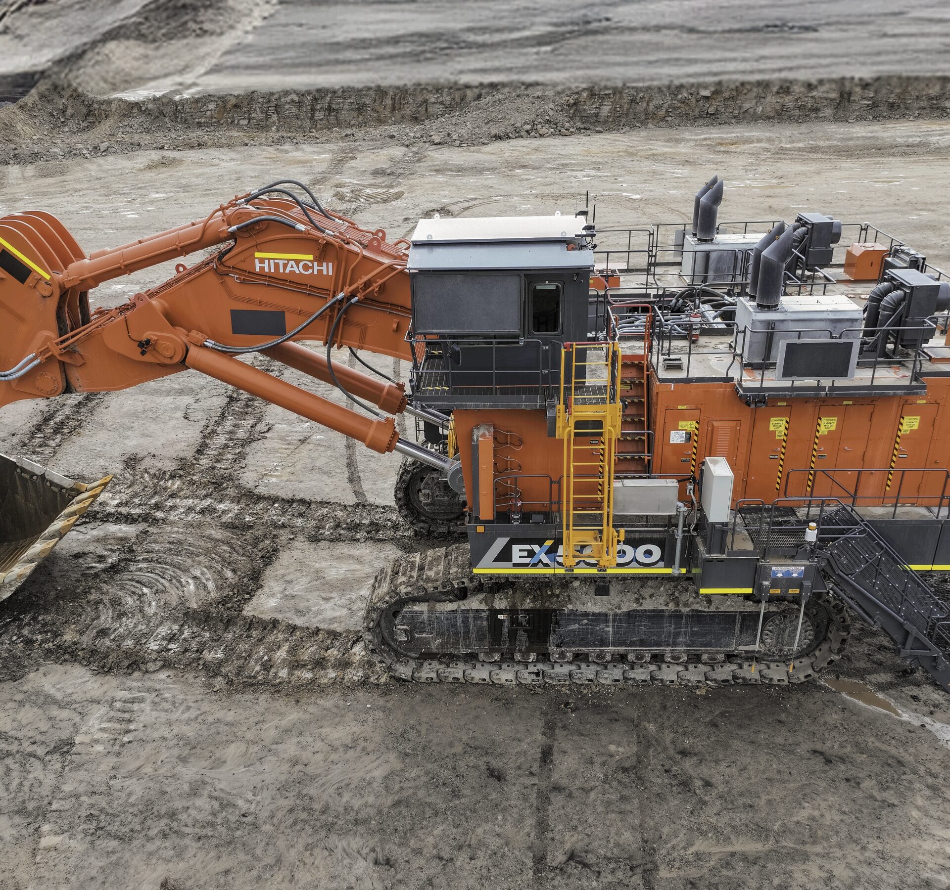 Darling Downs Coal Mine - Hitachi EX5600-7 Sound Attenuation - Minetek
